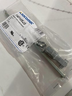 14010520 - Axe pour poignée type S 5X5-200MM - SOCOMEC